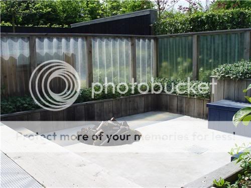Where can I buy translucent walls / fence locally? (design, swimming ...