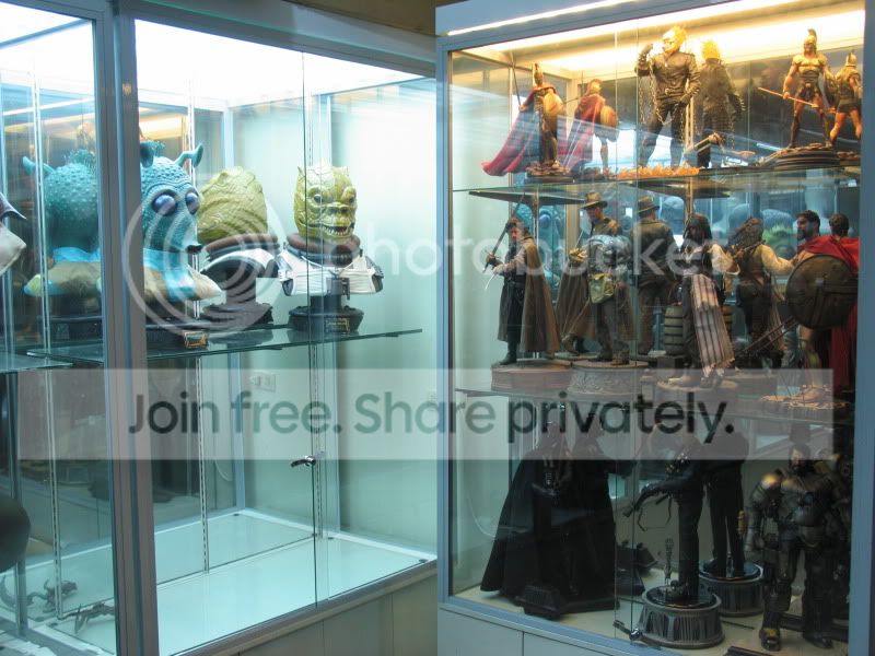 can glass shelves hold the heavy sideshow statues? - Page 3 - Statue Forum